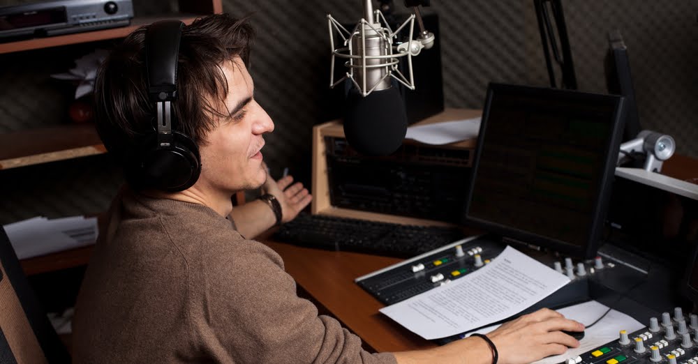 Como se tornar um locutor de rádio: Segredos revelados